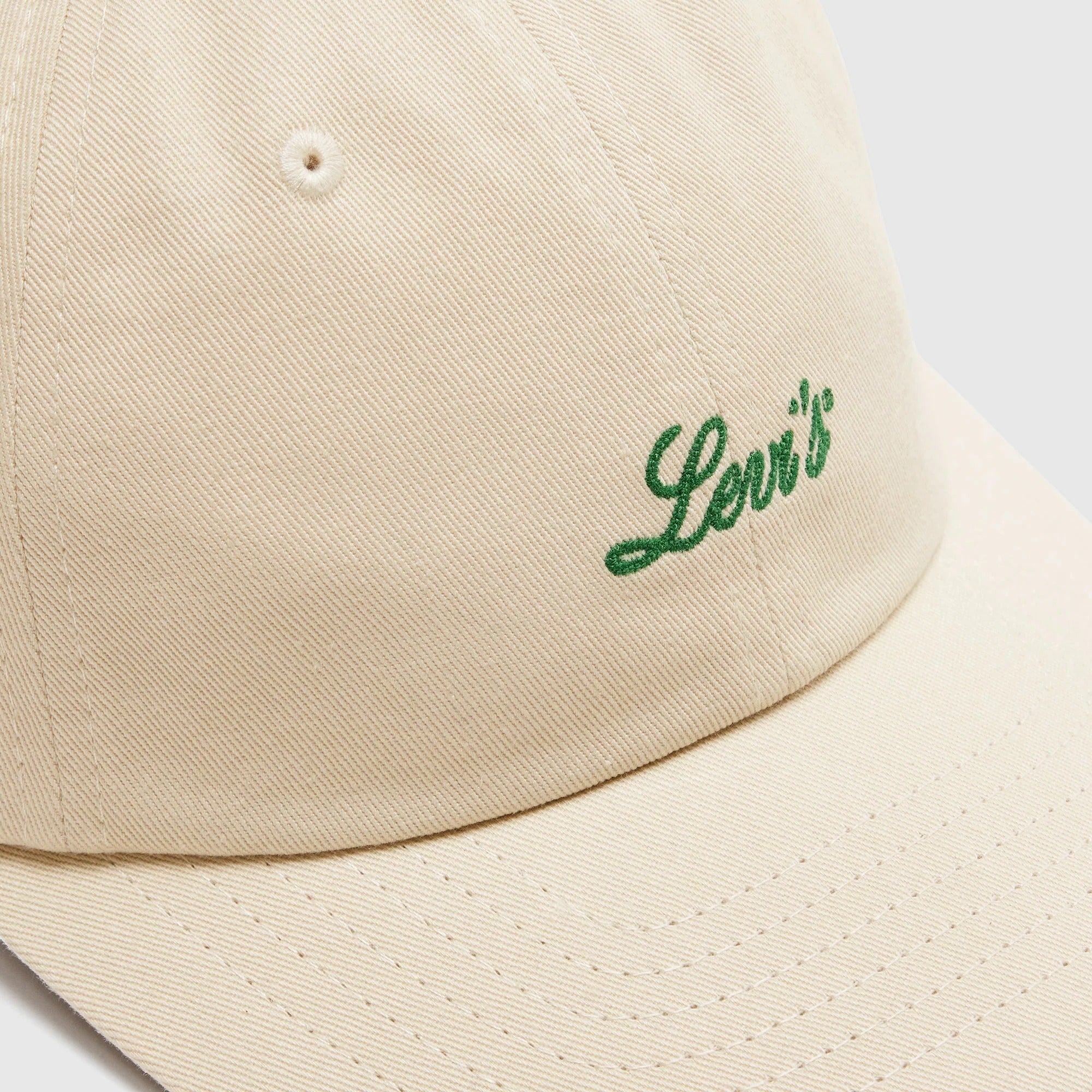 Levi's® Women's Alex Cap - 120000 White Swan | Levi's TH