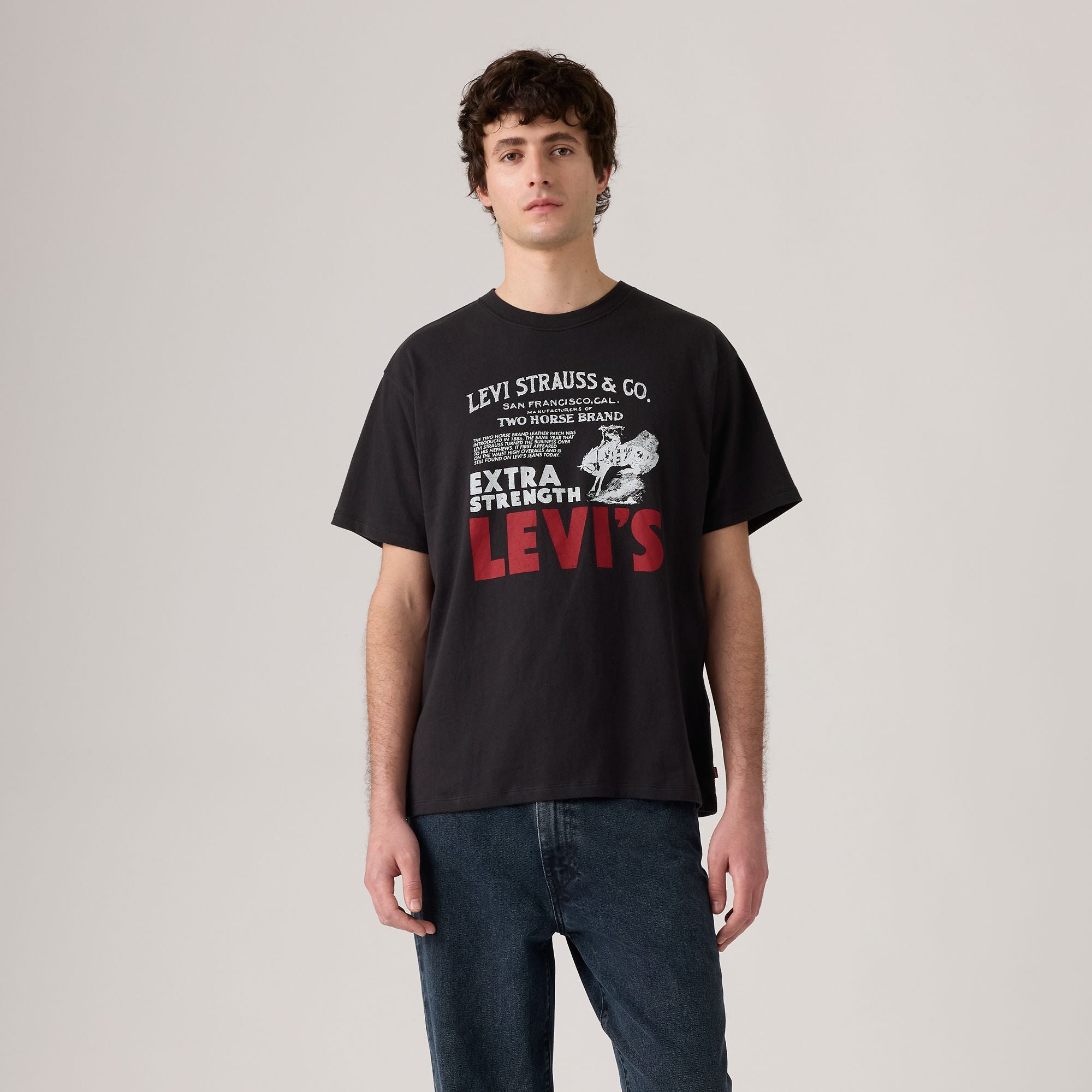 Levi's® Men's Graphic Vintage Fit T-Shirt - Medium Indigo | Levi's TH