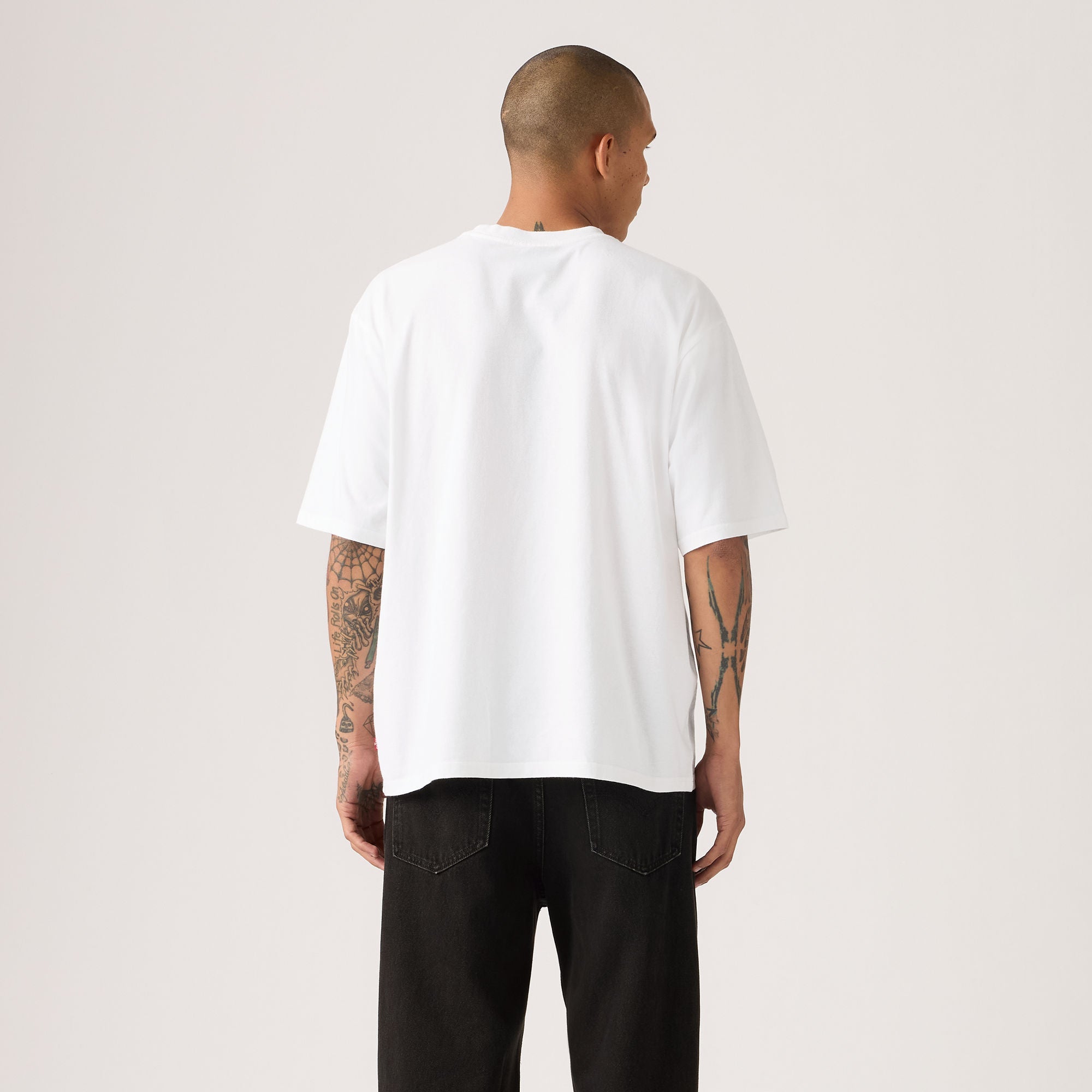 Levi's® Men's Half-Sleeve T-Shirt - White | Levi's TH